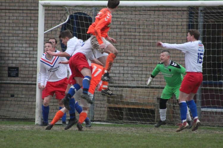 Corenos moet in derby punten delen met De Fivel | VV Corenos